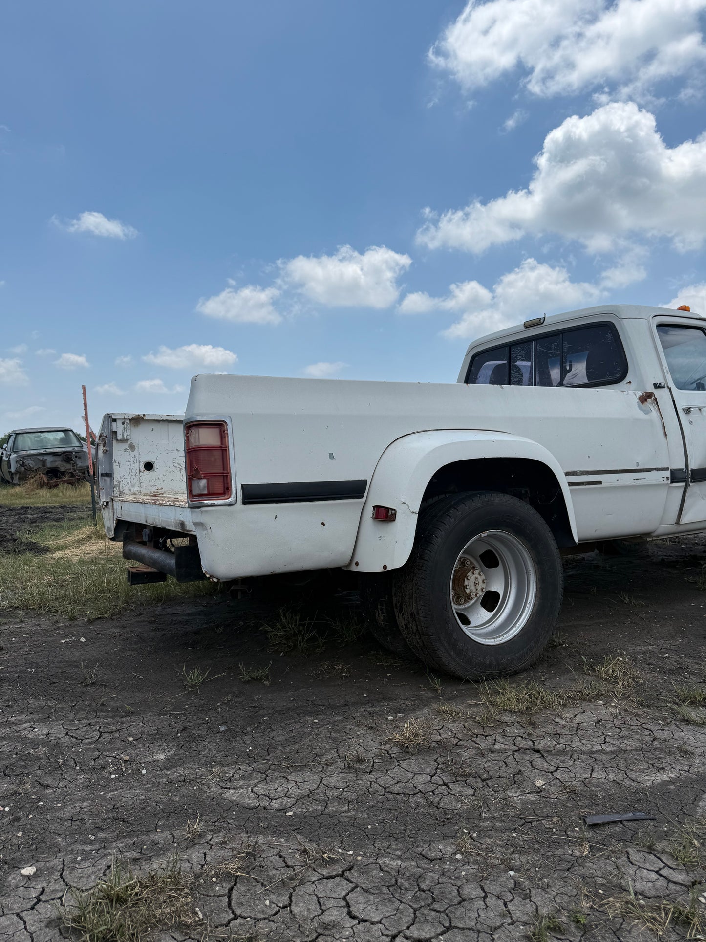Z White Dually Bed – KeepRTuned