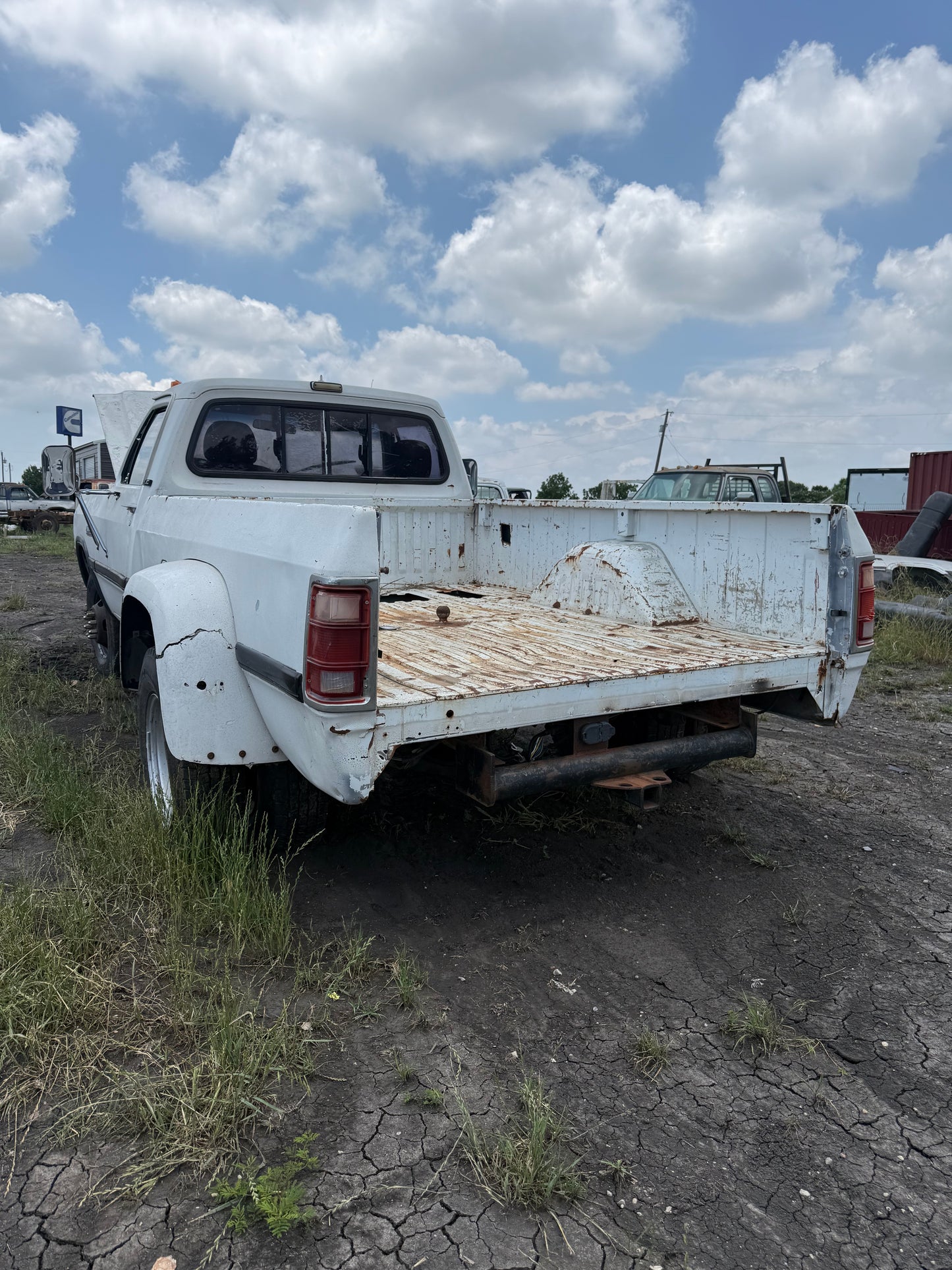 Z White Dually Bed – KeepRTuned